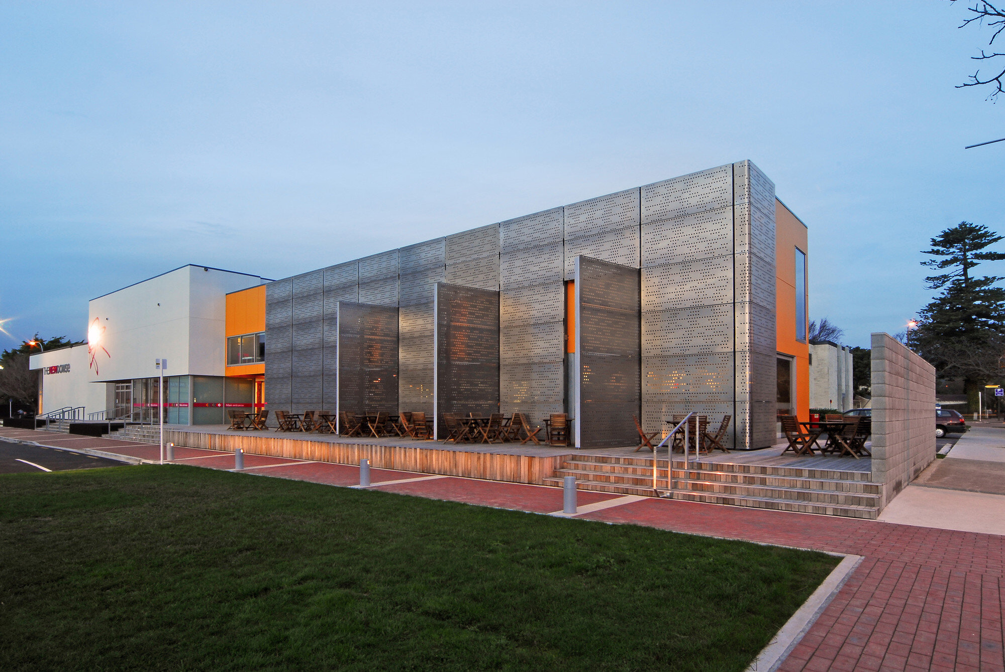 Solar Powered Art - Infratec New Zealand Limited.